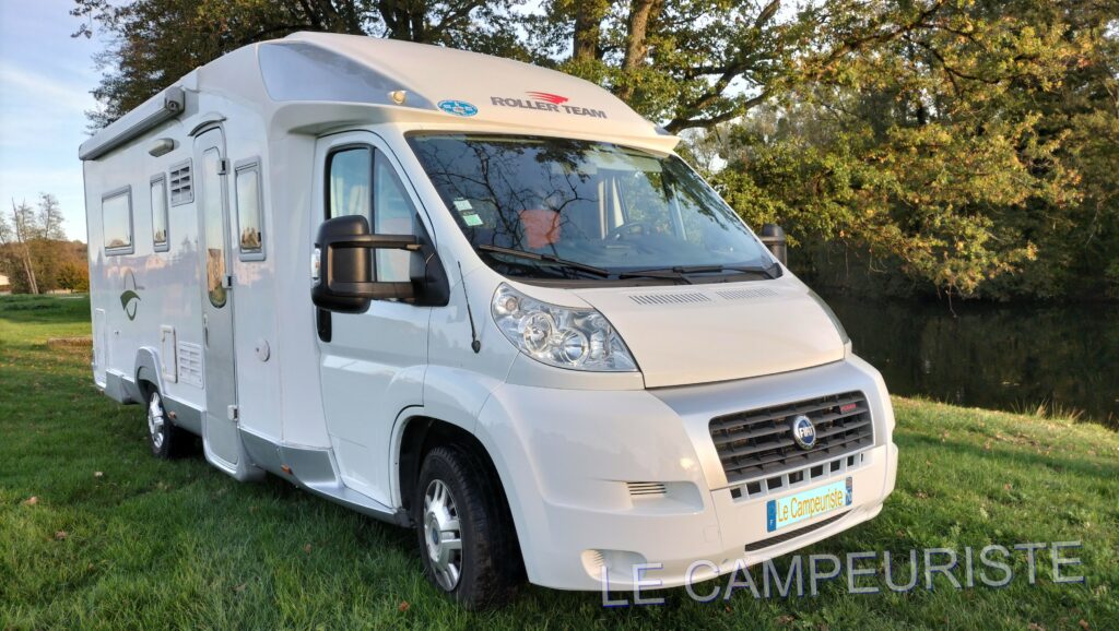 Camping-car profilé Roller Team Granduca XLP lit central | Le Campeuriste